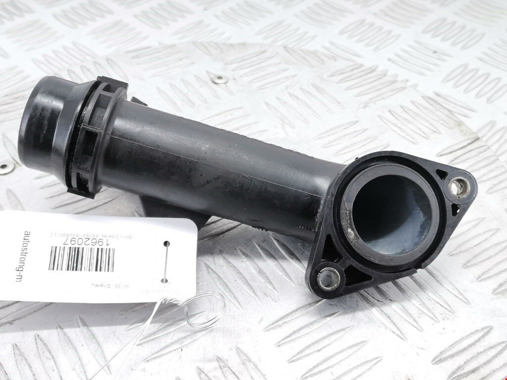 Фланец (штуцер системы охлаждения тройник) BMW 3-Series (E90/E91/E92/E93) 11537560130 арт. 1962097