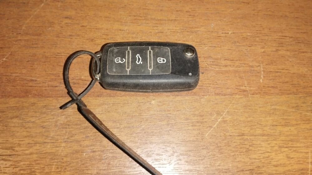 3T0837202H Ключ зажигания Skoda