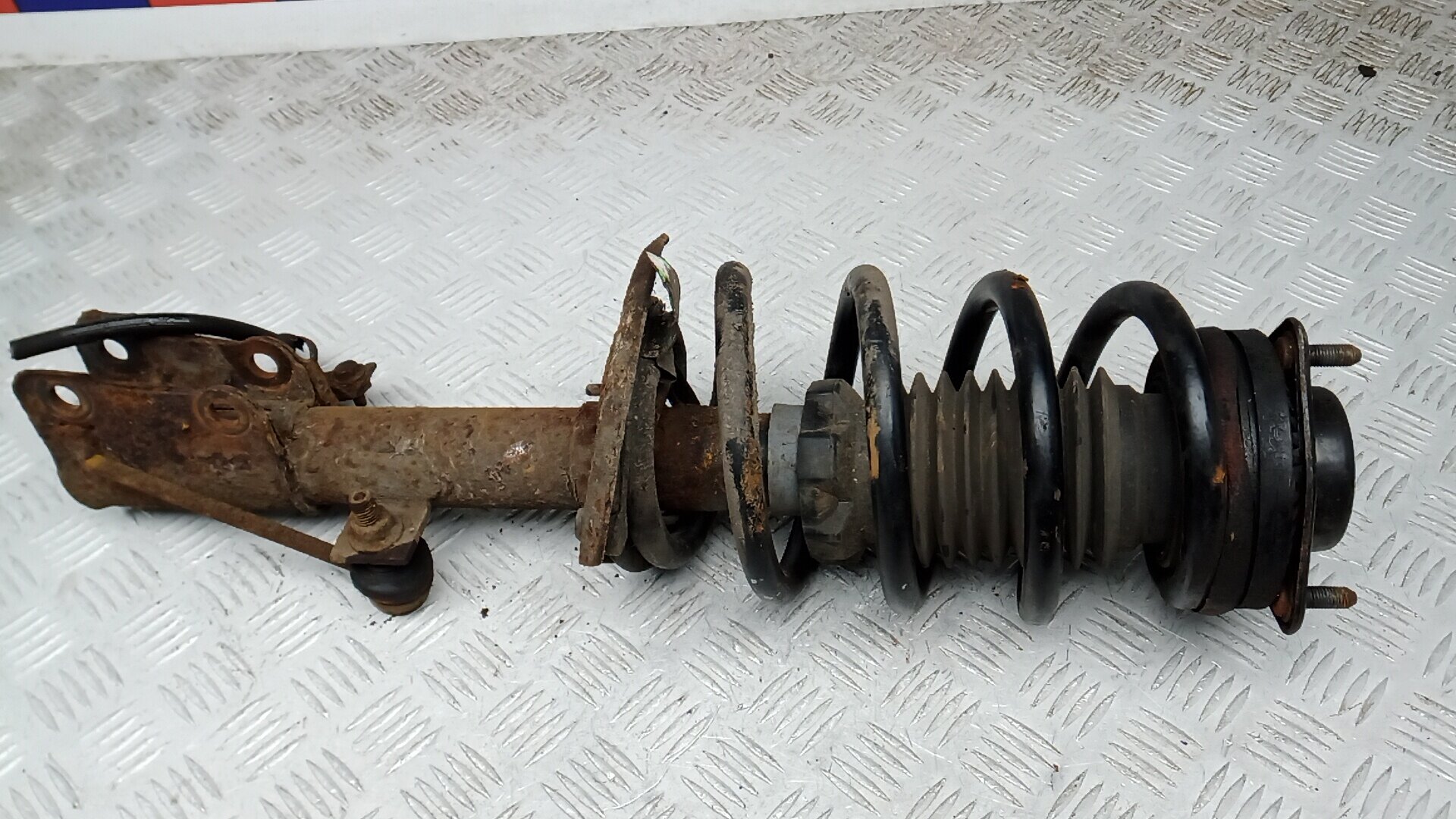 Стойка передняя левая DODGE JOURNEY