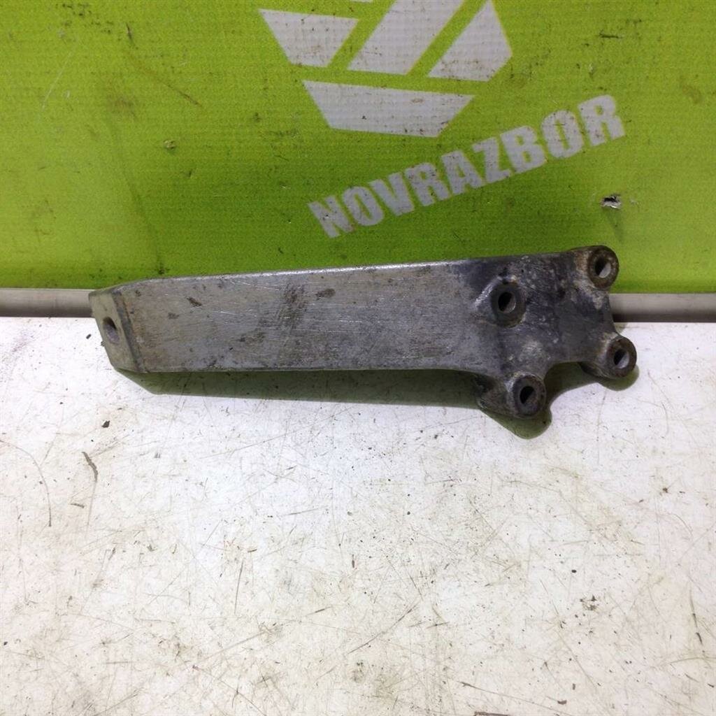 Кронштейн двигателя левый BMW 3-серия E30 82-91