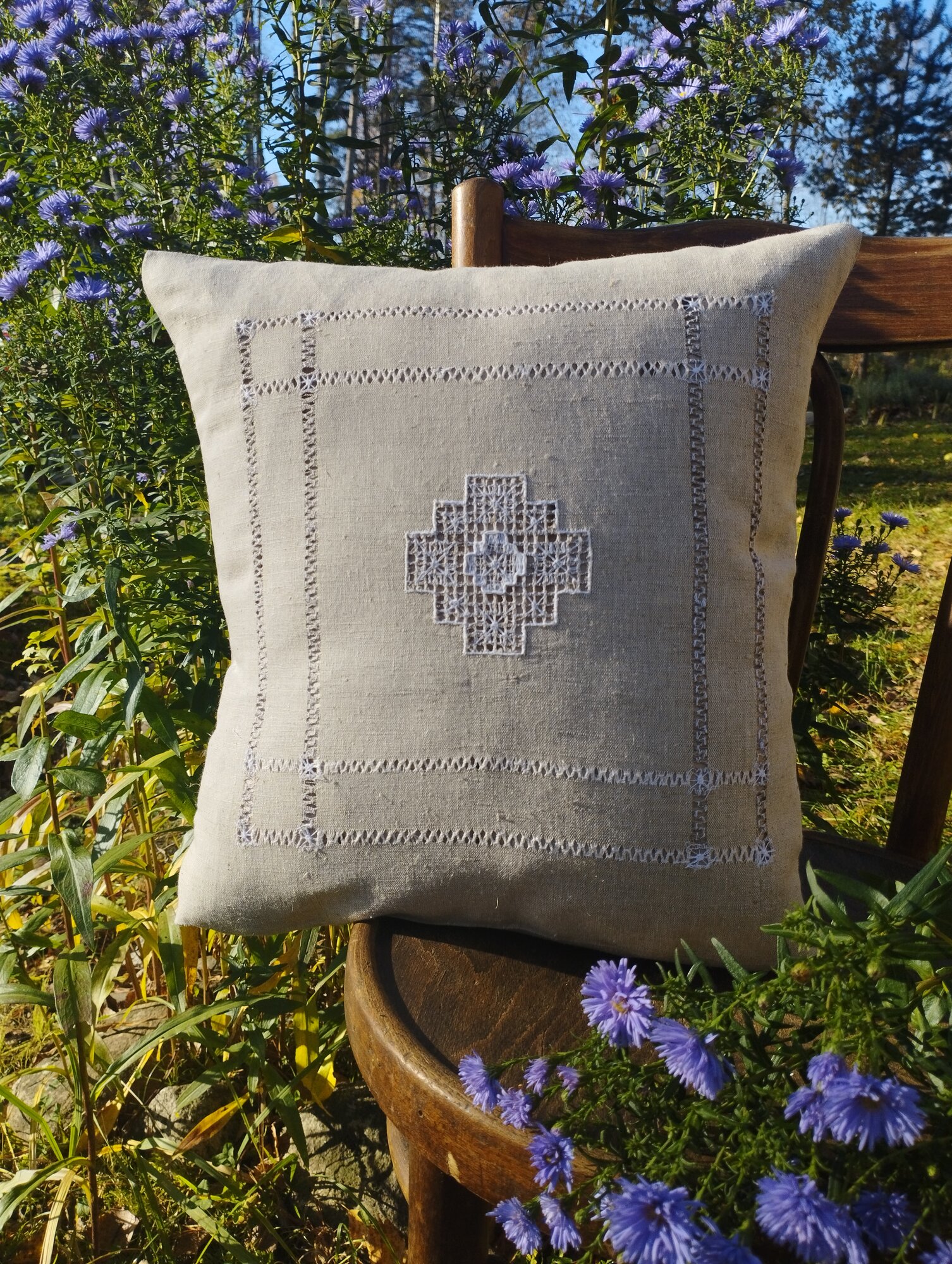 Интерьерное украшение Наволочка с вышивкой русского льна 40х40