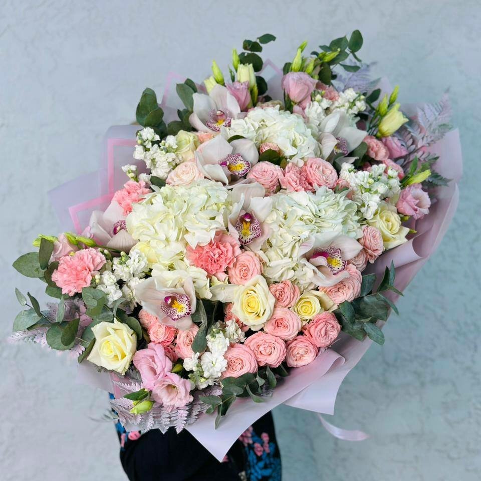 Букет Rybe-Flowers "Микс цветов XL", сборный, 40 см, 45 цветов