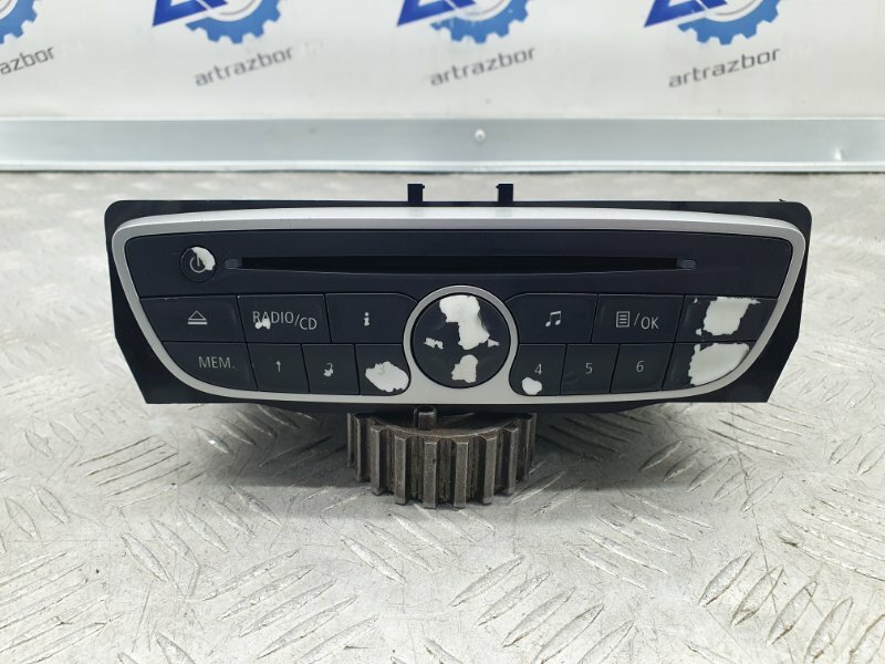 Б/У Магнитола Renault Fluence / Рено Флюэнс 1.6 K4M 106Л.С. 2012