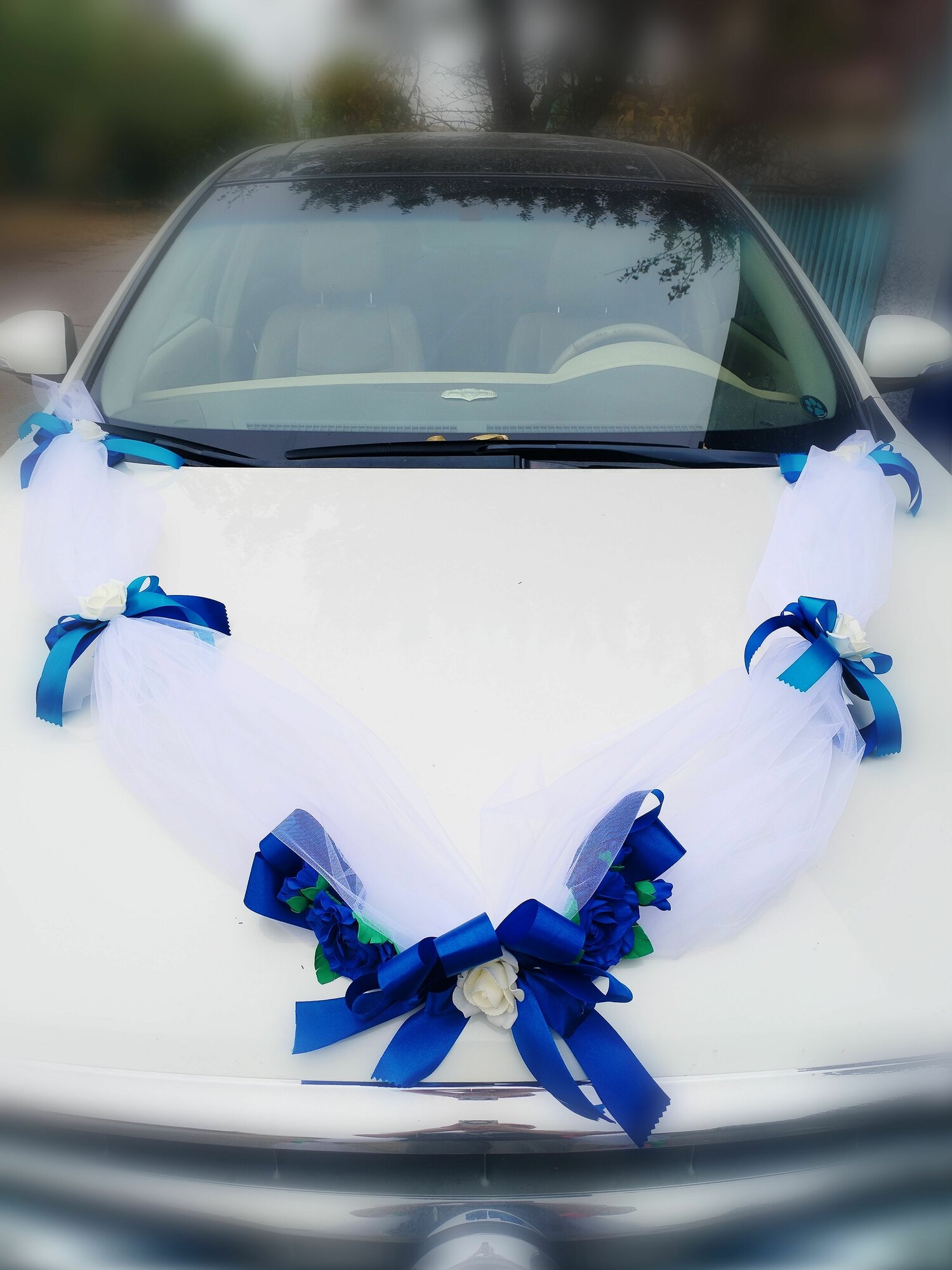 Свадебная лента с латексными цветами