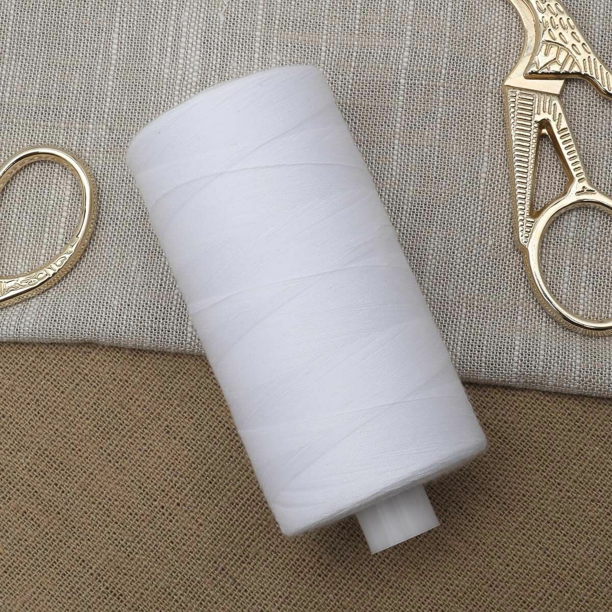 Нитки армированные С28/2 (45ЛЛ), 2000м, 100% п/э Astra&Craft (белый)