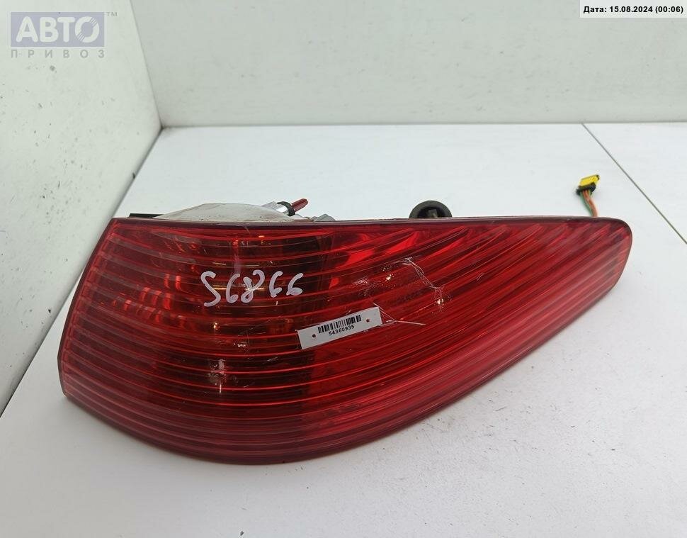 Фонарь задний правый Peugeot 607