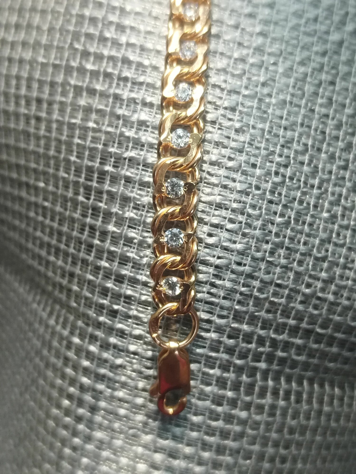 Плетеный браслет, фианит, стекло