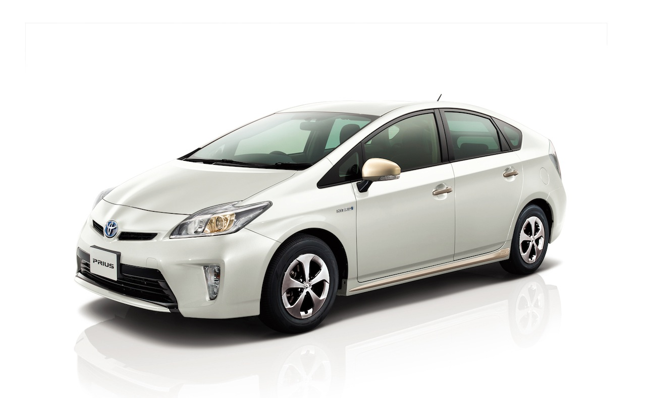 Стекло кузова боковое (не опускное) (Слева / Цвет зеленый) Toyota Prius (ZVW30) 09-16 / Prius PHV 12-16