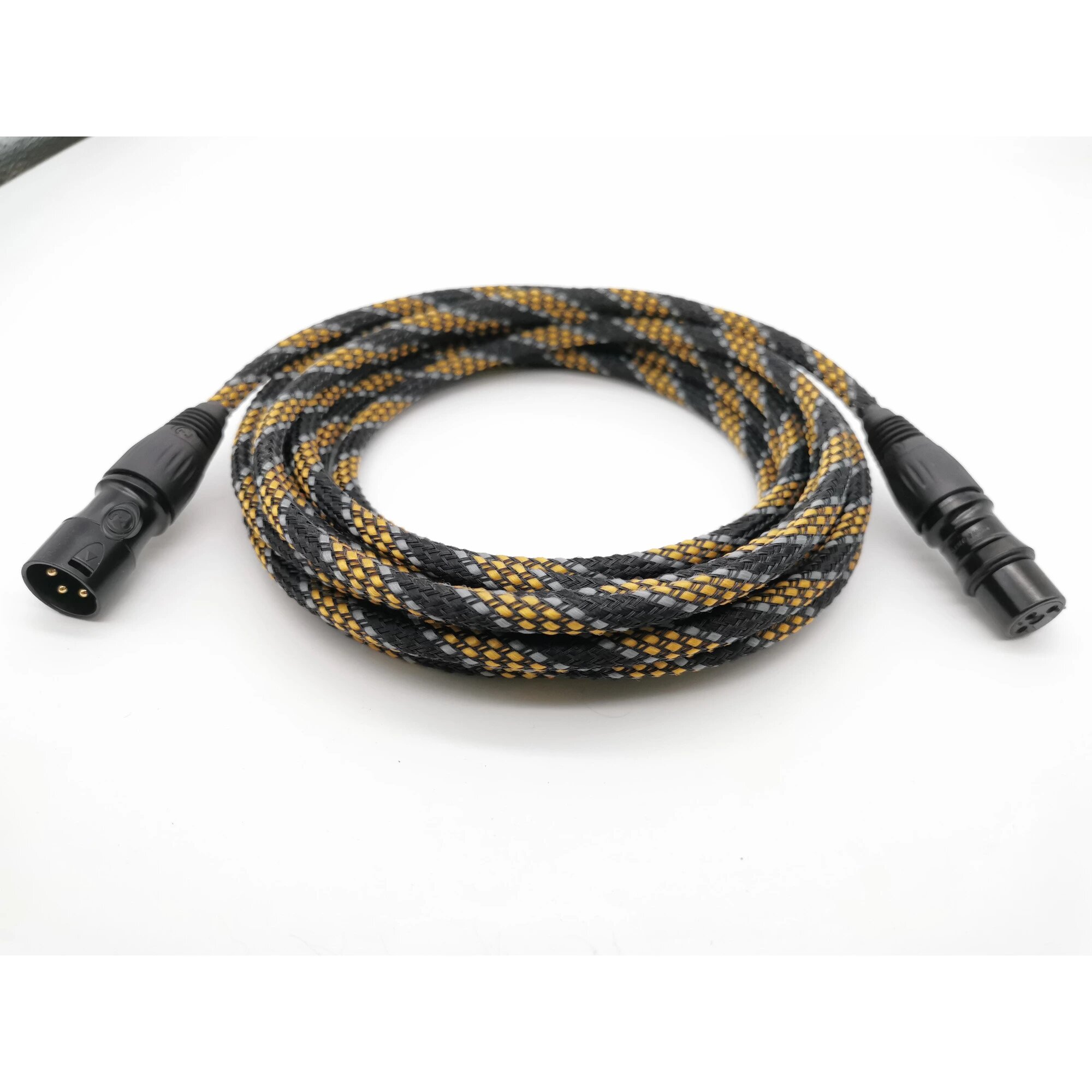 Кабель аудио 1xXLR - 1xXLR ZZcable G44-XLR-M-F-0500-Z 5.0m