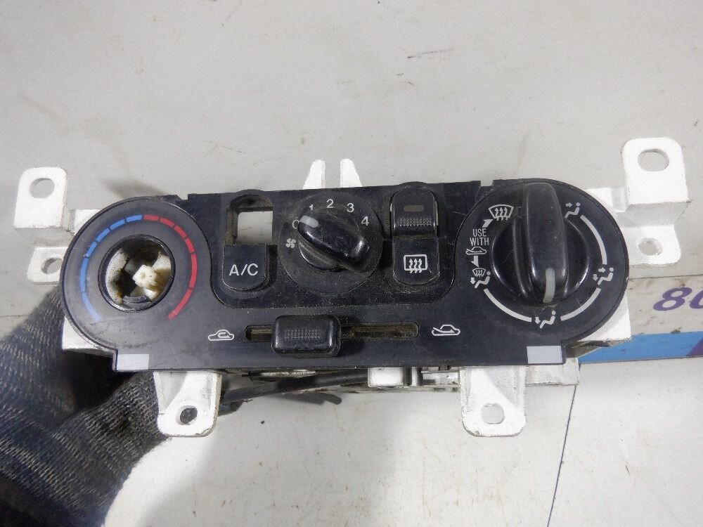 Блок управления отопителем Mazda 323 BJ BN4J61190A