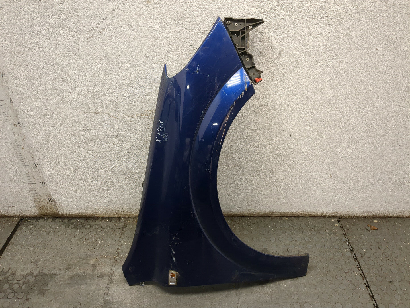 Крыло правое переднее Opel Astra H Б/У