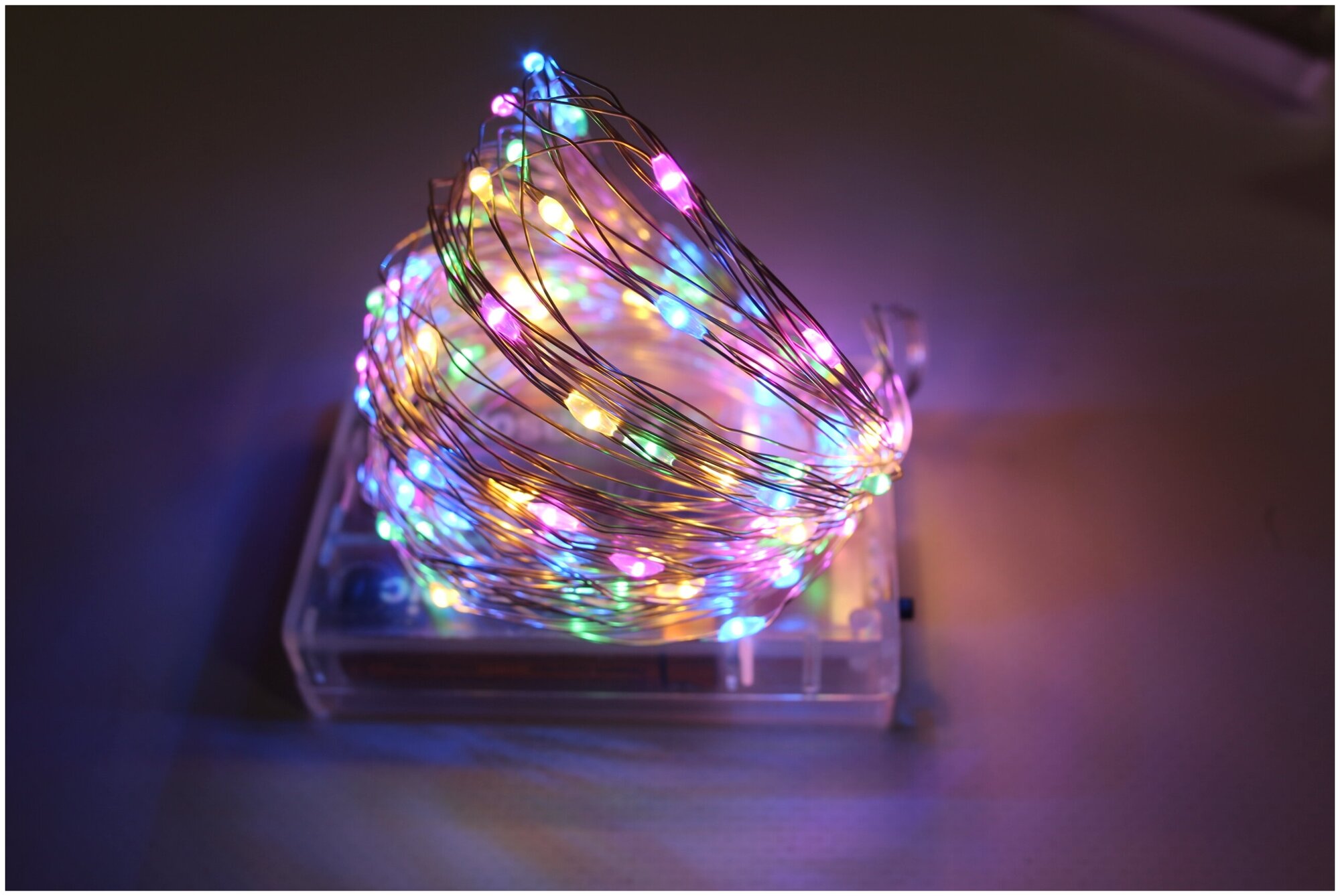 Новогодняя гирлянда светодиодная линейная, 100 LED, разноцветная, нитка/ леска/ роса, 2 режима, 10 метров, 3*АА