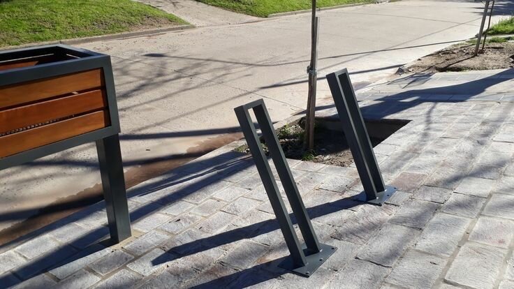 Уличная стойка для велосипедов велопарковка