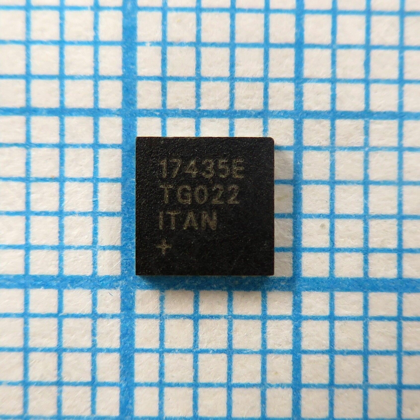 MAX17435 MAX17435E MAX17435ETG 17435E - Контроллер заряда 2-4эл. батареи с интерфейсом SMBus