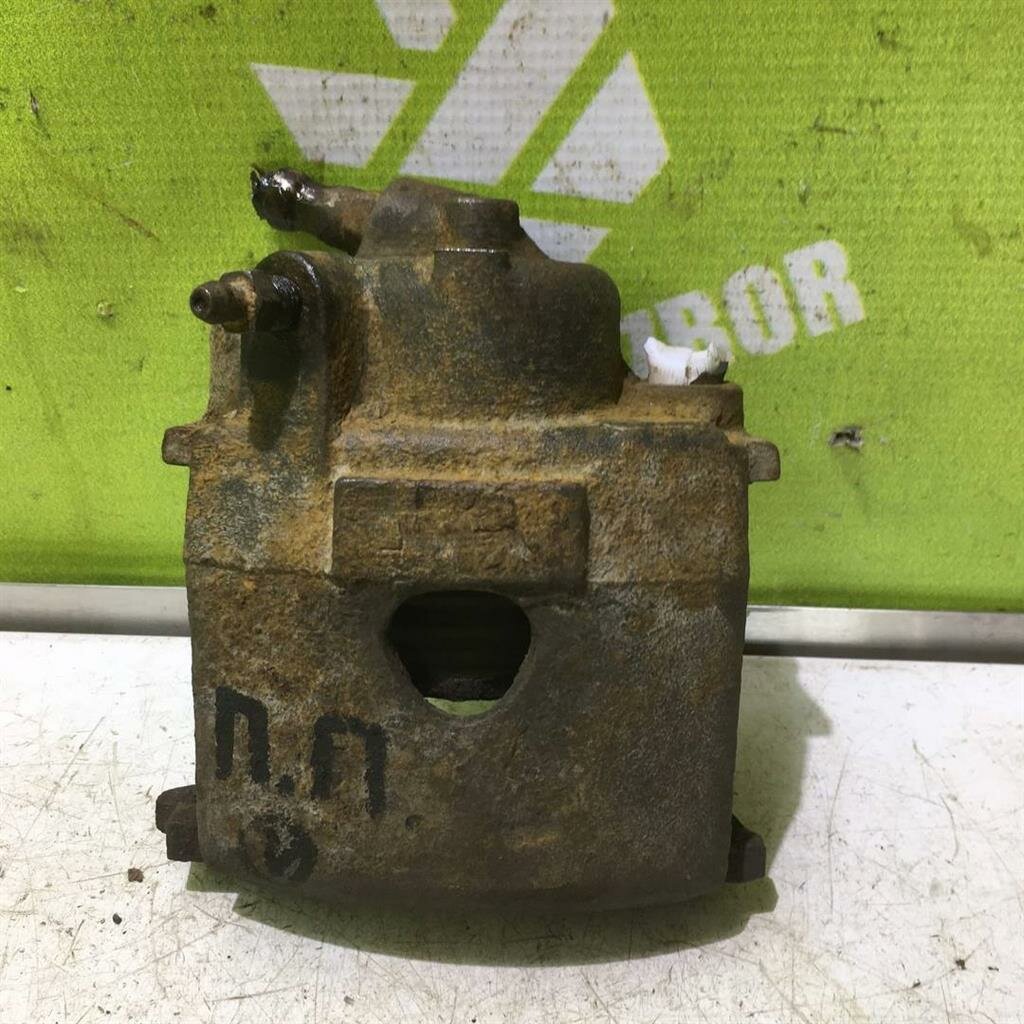 Суппорт передний правый VW Golf 2 Jetta 2 83-92