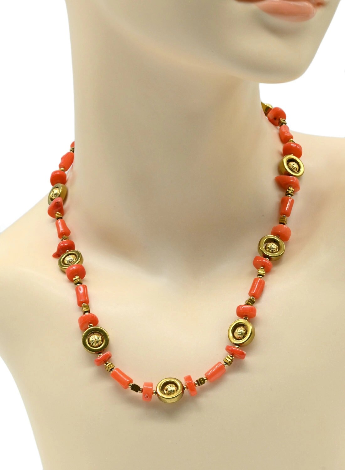 Бусы, коралл