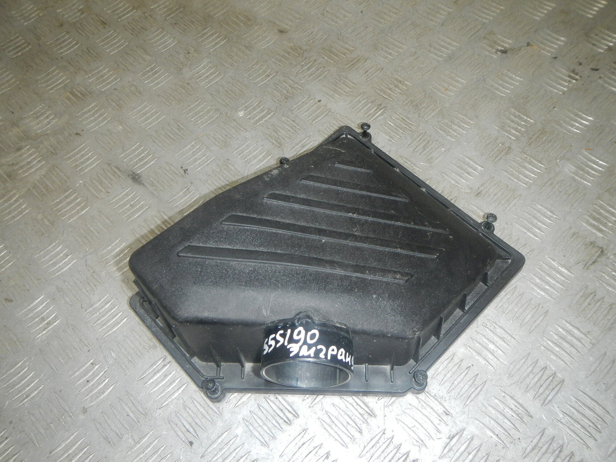 Б/У Крышка воздушного фильтра, Geely (Джили)-EMGRAND 2 (21-) GEELY EMGRAND 2 (21-) Без видимых повреждений. 555190 GEELY...