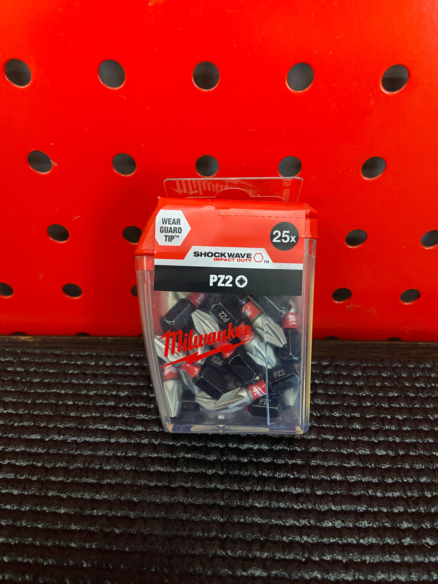 Биты для шуруповерта SHOCKWAVE (25 шт; PZ2; 25 мм) Milwaukee