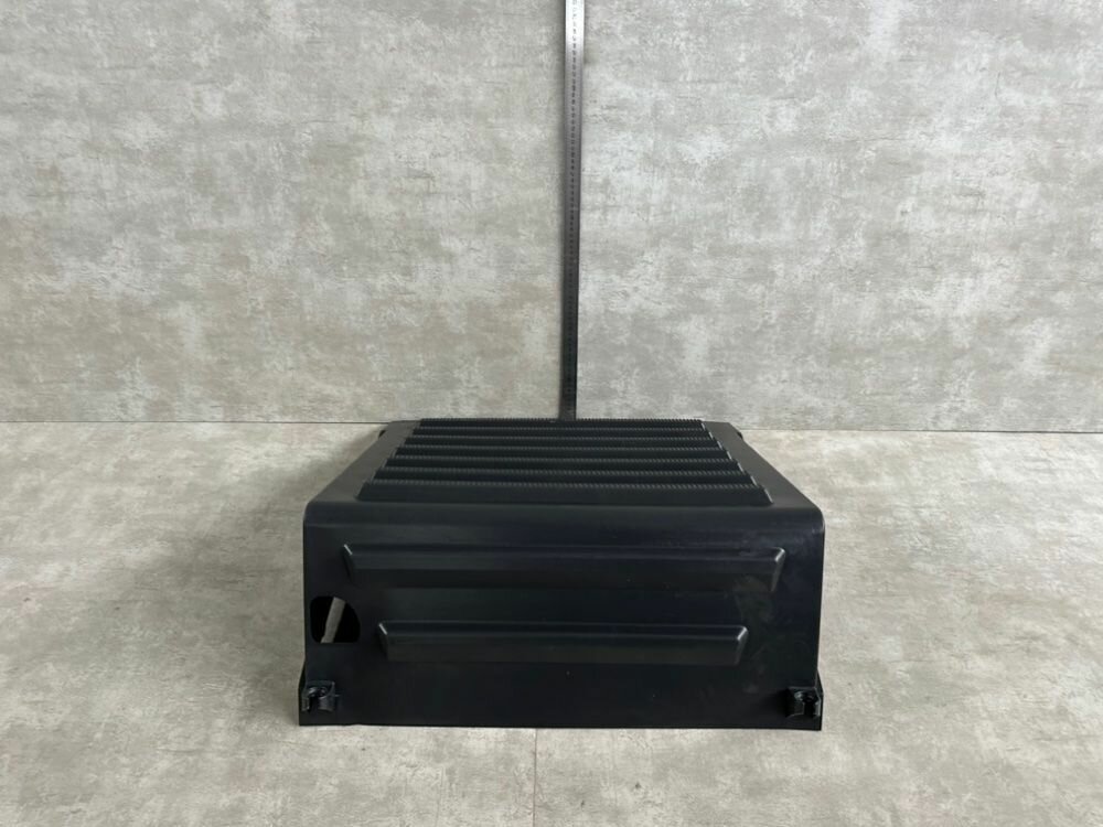 Крышка акб VOLVO RENAULT Fh Fm Premium Magnum (с вырезом под выключатель массы) вольво рено