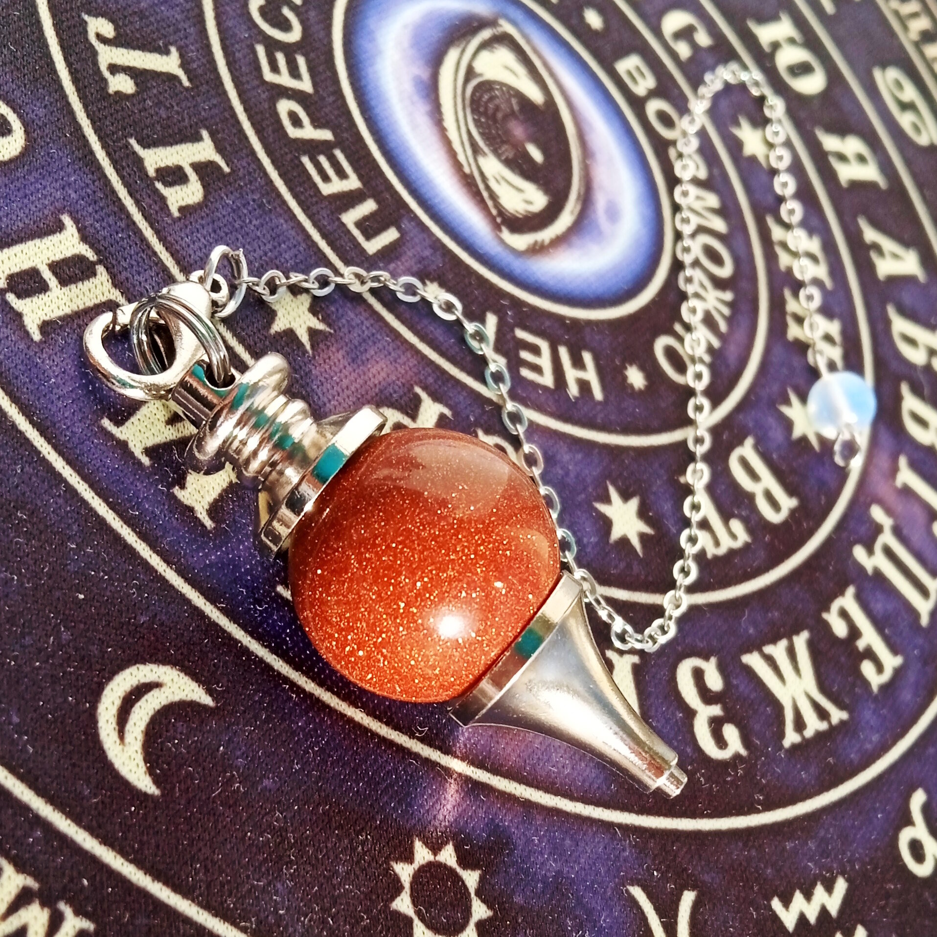 Маятник для биолокации "Авантюрин Коричневый" на цепочке, натуральный камень, 2x4 см