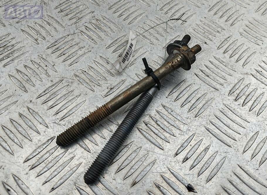 Болт крепления Volkswagen Golf-5