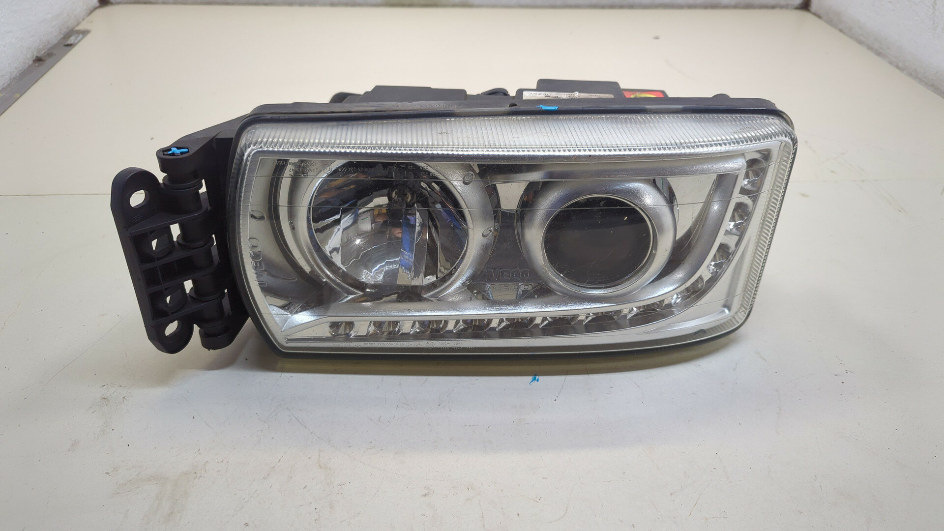 Фара (передняя) левая Iveco EuroCargo 3 Б/У