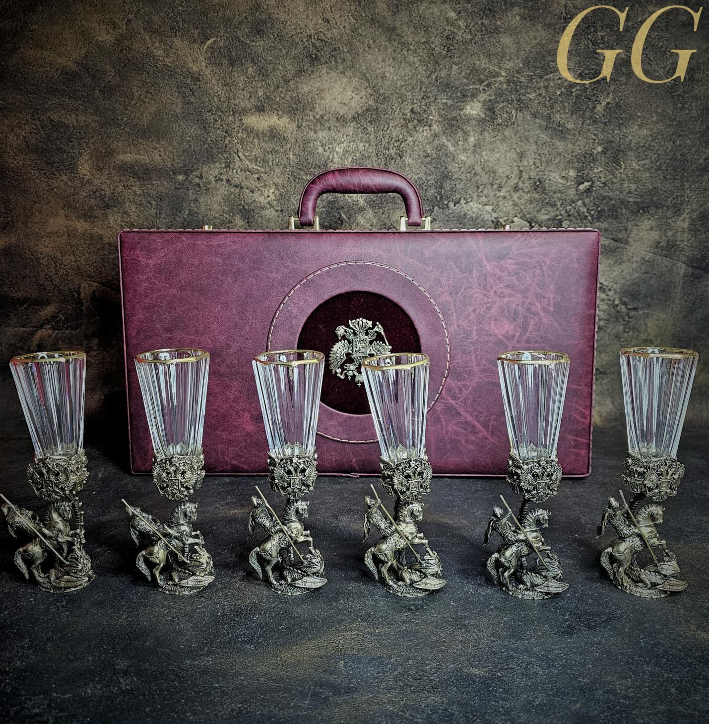 Лафитники Георгий Победоносец в кожаном чемодане, на 6 персон, хрусталь, латунь