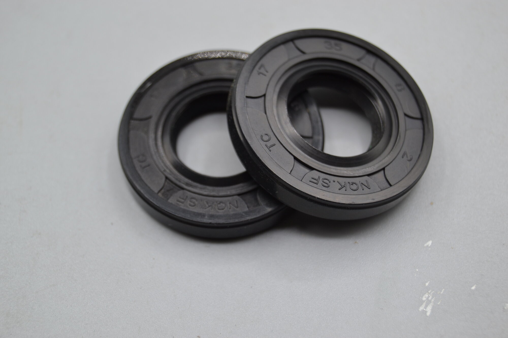 Манжеты сальники 17х35х6, (2шт)