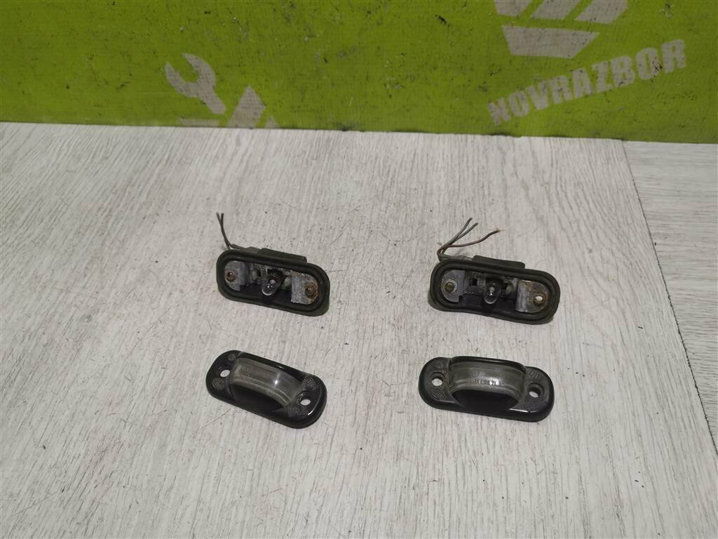 Фонарь подсветки номера Audi 80 90 B3 86-91