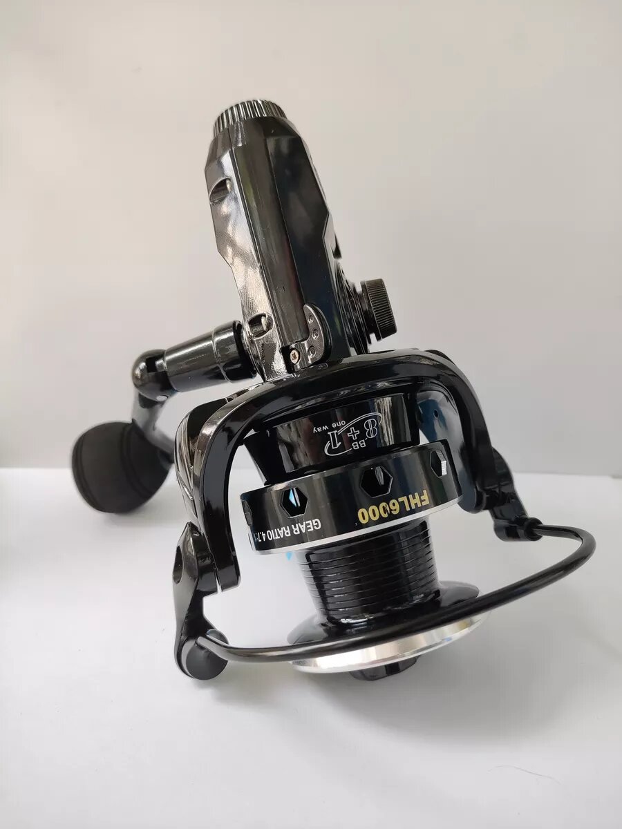 Катушка рыболовная FHL6000 с байтраннером