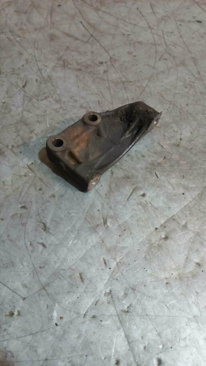 Кронштейн компрессора кондиционера Citroen C5 2003 9630026300