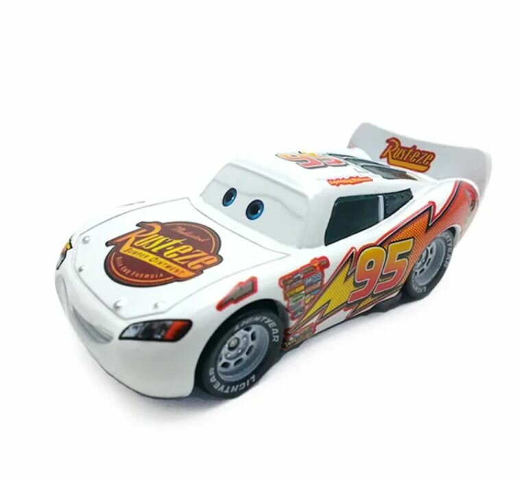 Игрушечная машинка