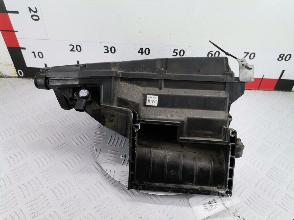 Корпус воздушного фильтра Mercedes C-Class (W203) A2710900901 арт. 1578439