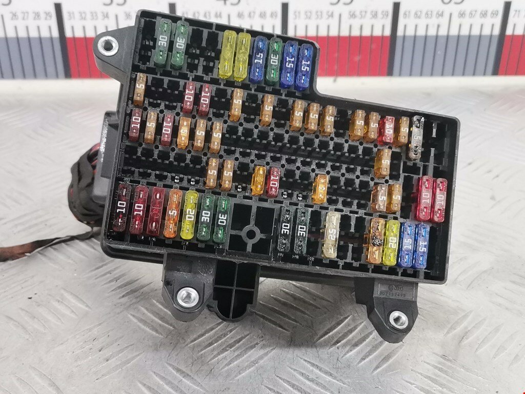 Блок предохранителей Volkswagen Phaeton 3D2937495A арт. 1685429