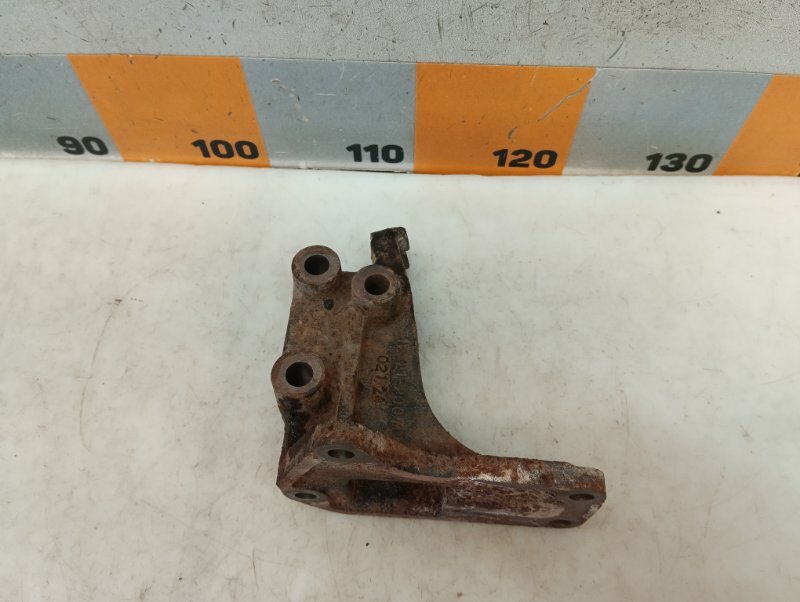 Б/У Лексус RX300 1 Кронштейн двигателя Lexus RX300 2002 MCU15 Задн. 343265 TOYOTA арт. 1232120070