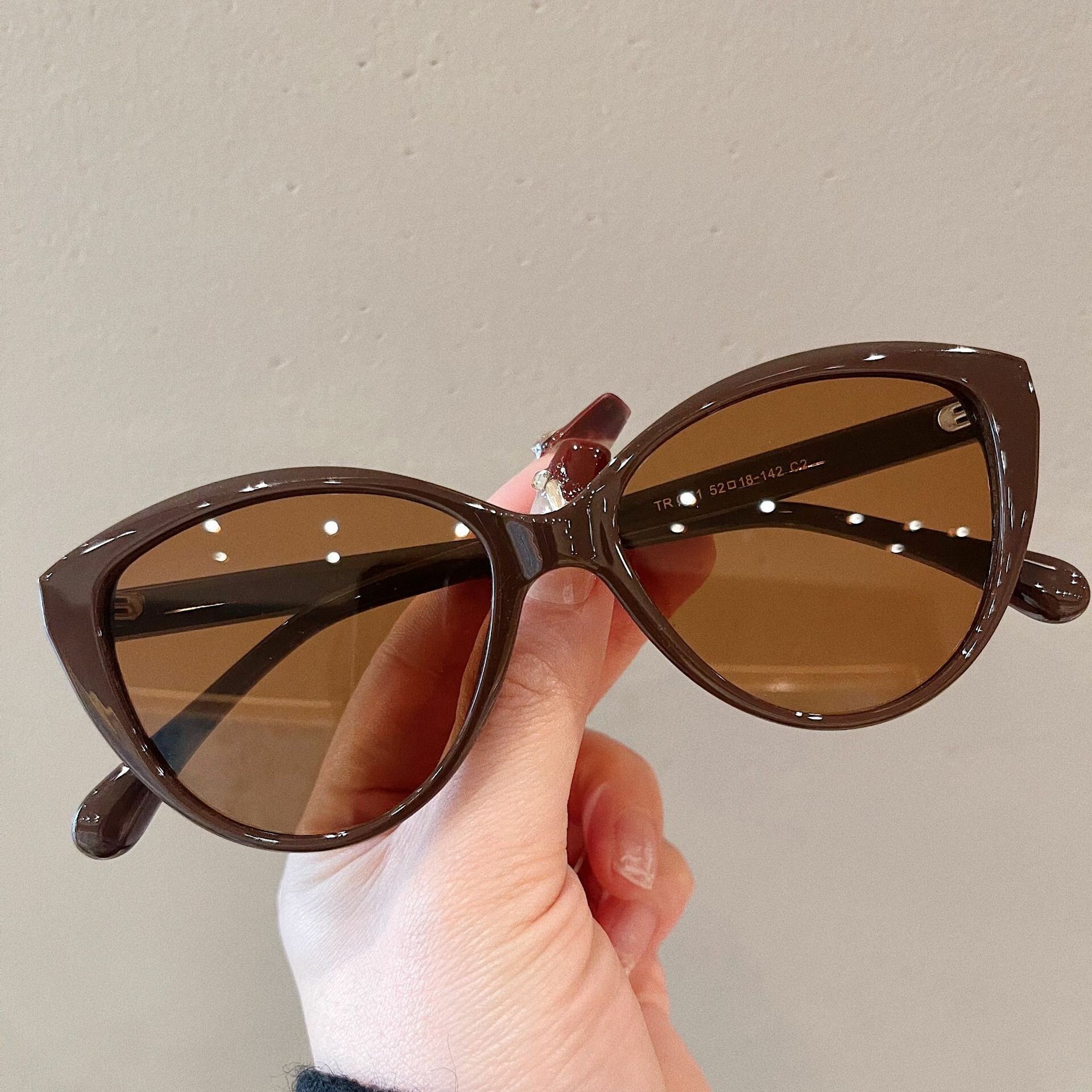 Солнцезащитные очки