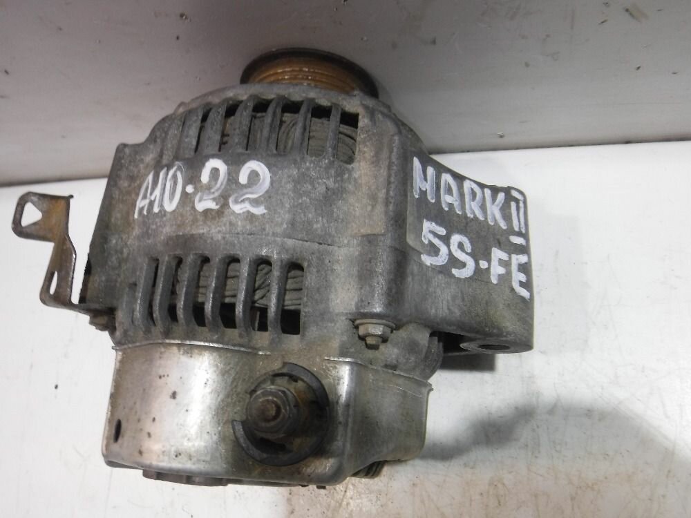 Генератор Toyota Mark II 2706074690