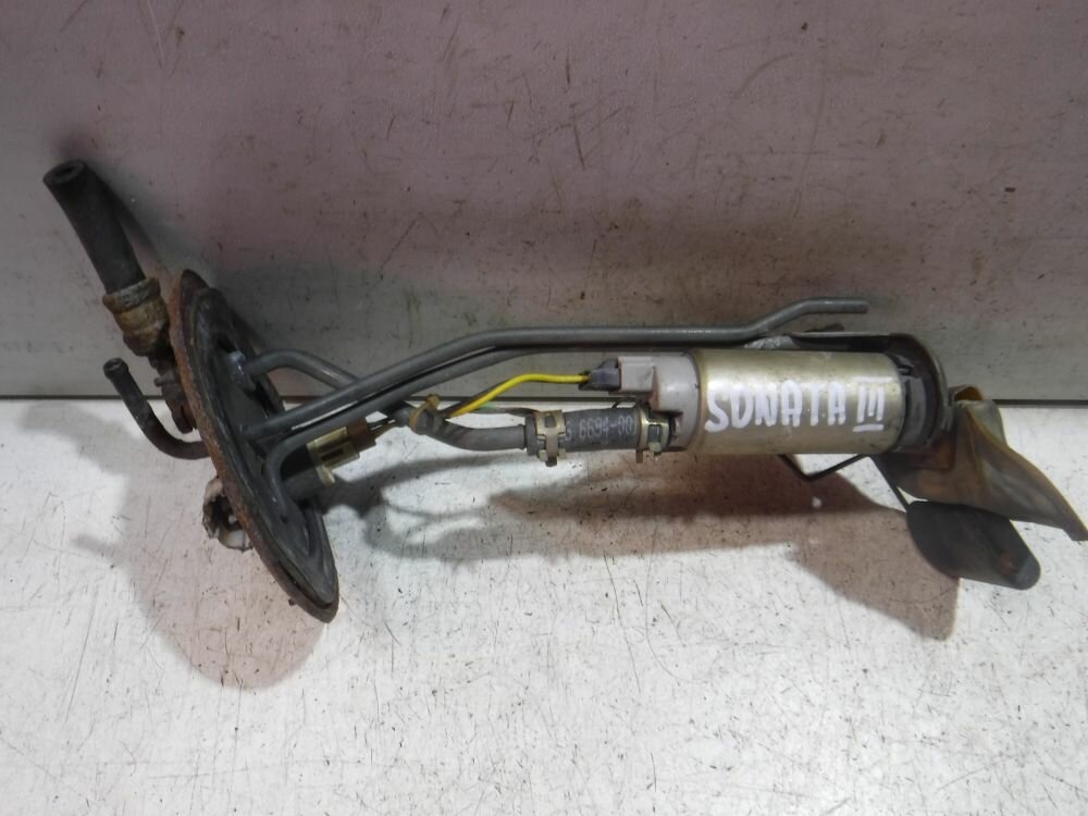 Насос топливный Hyundai Sonata III 3111137200
