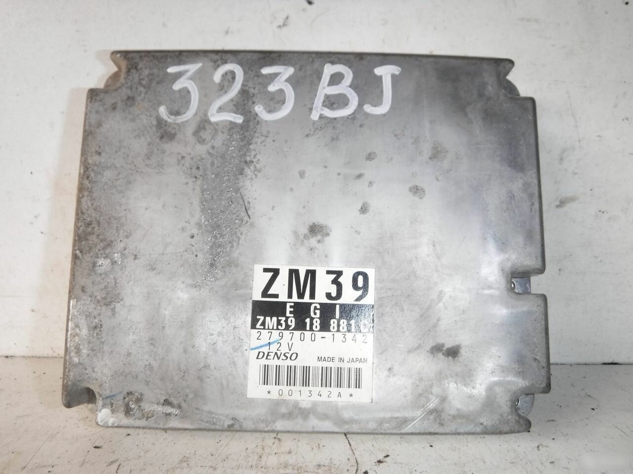Блок управления двигателем Mazda 323 BJ (1998—2001) ZM3918881C