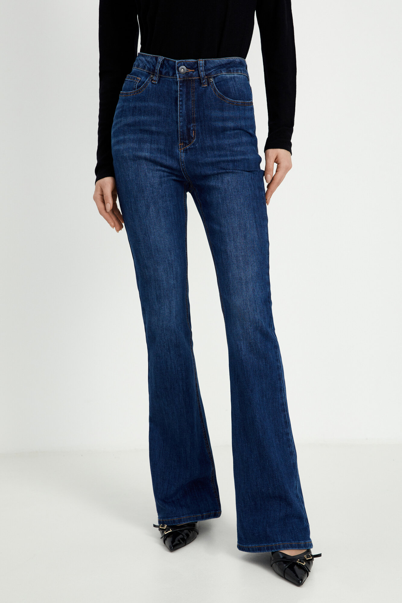 Джинсы клеш Джинсы клеш 