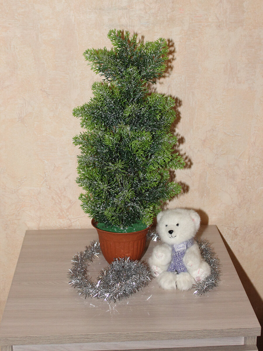 Искусственная туя Holodilova, в кашпо, зеленый цвет, пластик