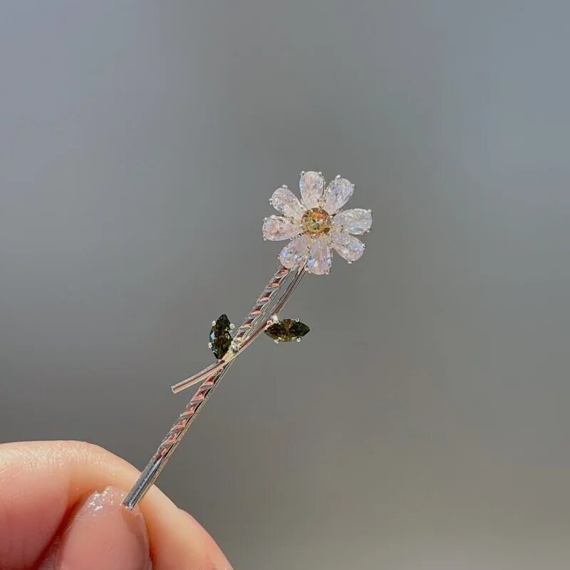 Корейская версия изысканные маленькие заколка для волос в виде маргаритки волосы боковая челка циркон шпилька Роскошные хрустальные Заколки Головные уборы ювелирные изделия для женщин