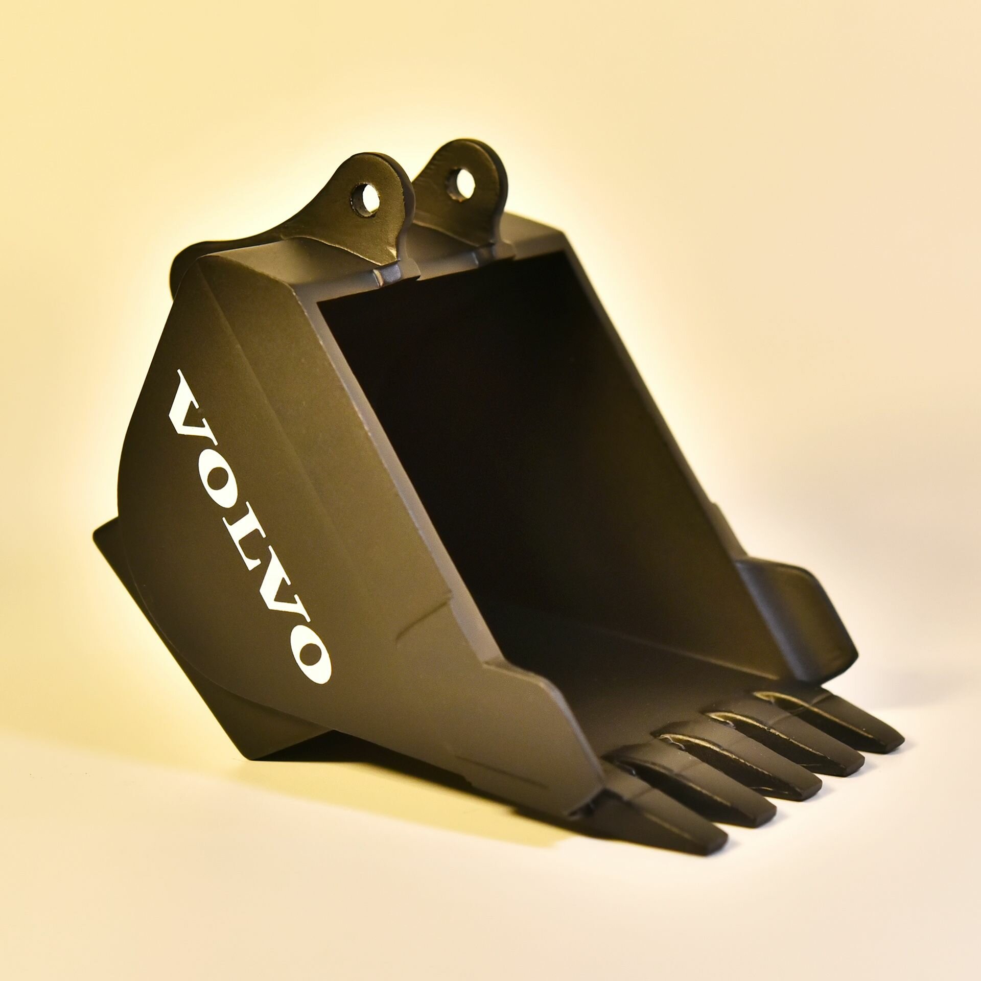 Модель ковша экскаватора VOLVO 1:12 с пепельницей — Сувенир, офисный декор и подарок для коллекционеров