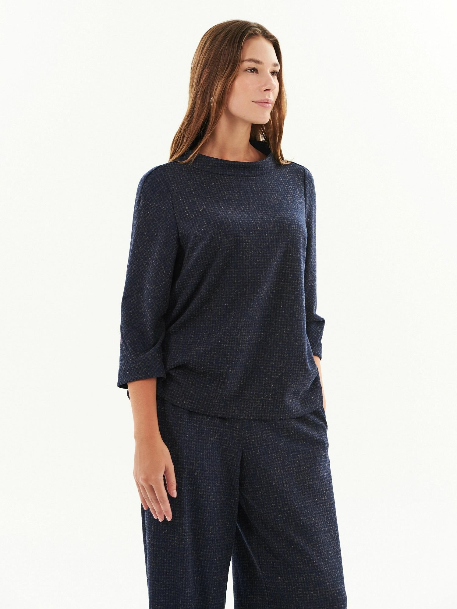 Блуза трикотажная, с воротником стойкой