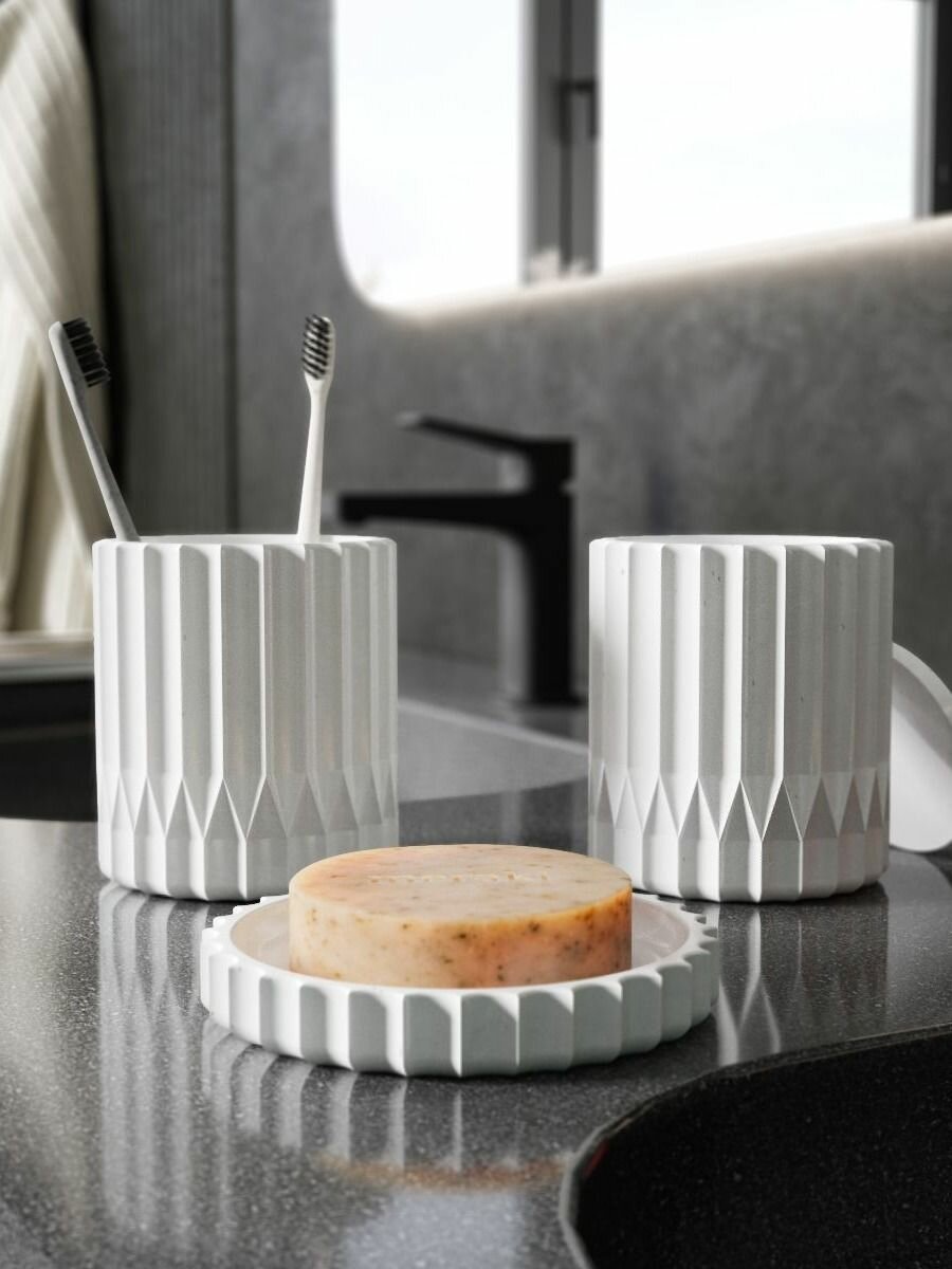 Набор аксессуаров для ванной комнаты "San Marino", белый глянцевый: стакан, контейнер с крышкой, мыльница