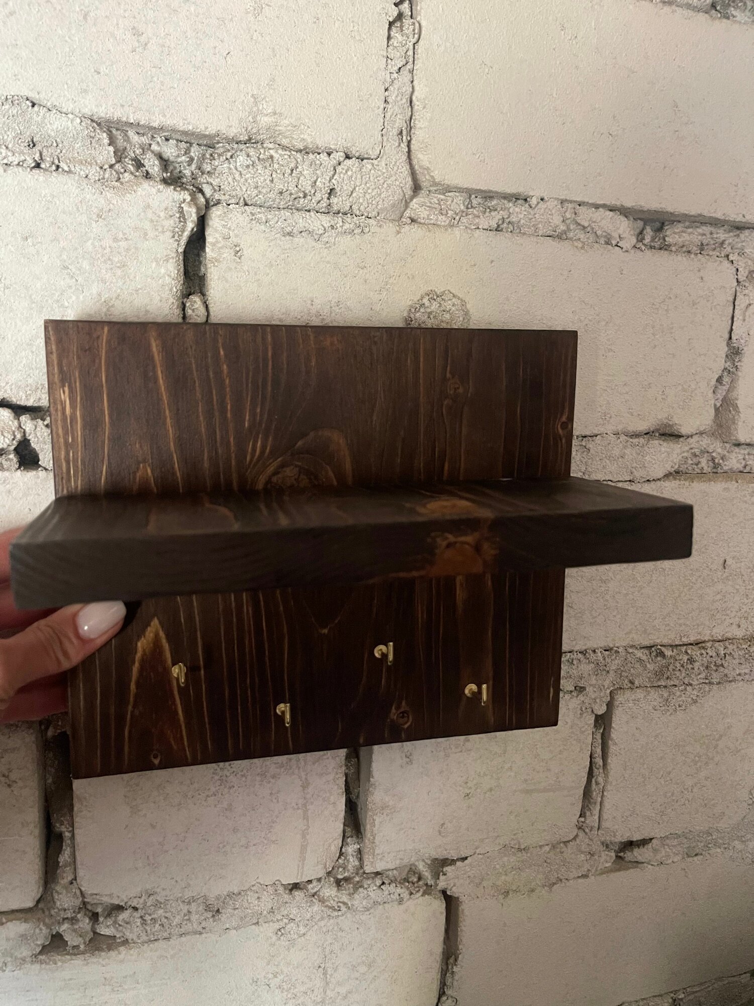 Ключница с полкой вешалка 4 крючка 20х19х9см Лофт Эбеновое дерево венге с обжигом