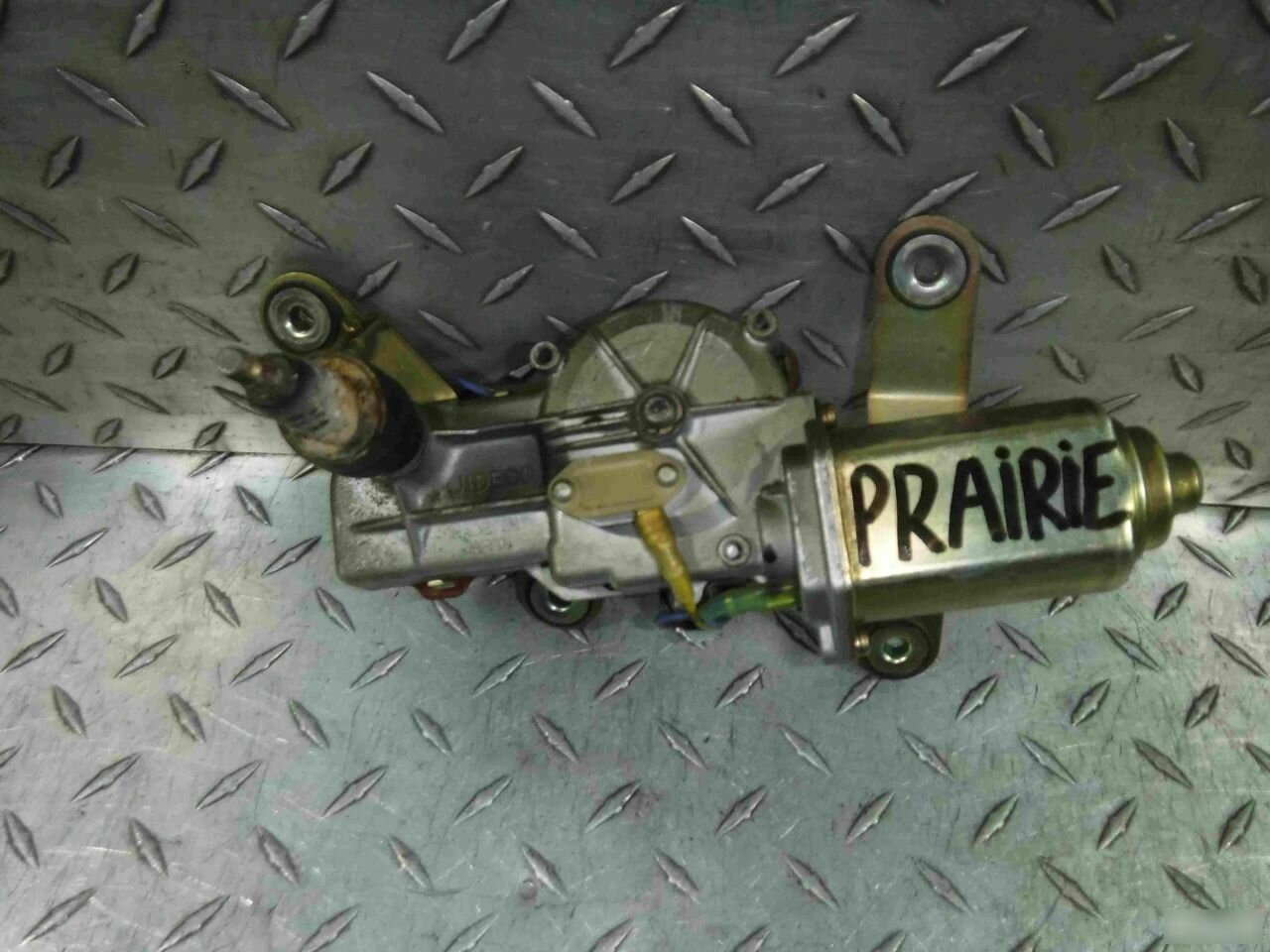 Моторчик стеклоочистителя задний Nissan Prairie I (1982—1988) 2871021R00