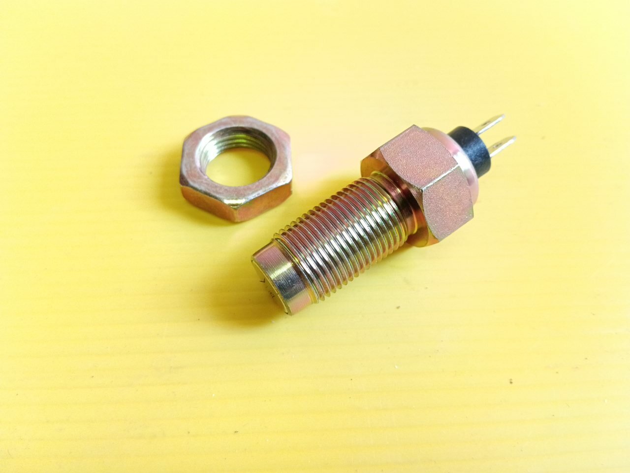 Cummins Датчик оборотов коленвала 3834N-010