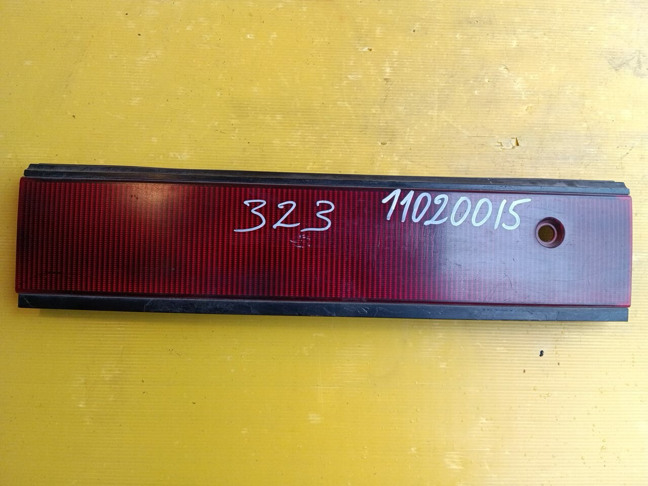 Mazda 323 Фонарь габаритный