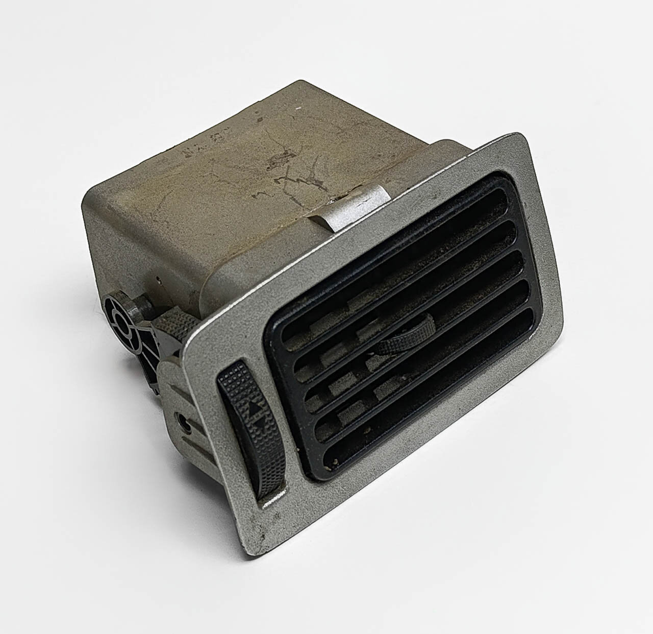 Дефлектор воздушный левый Chery Amulet ```